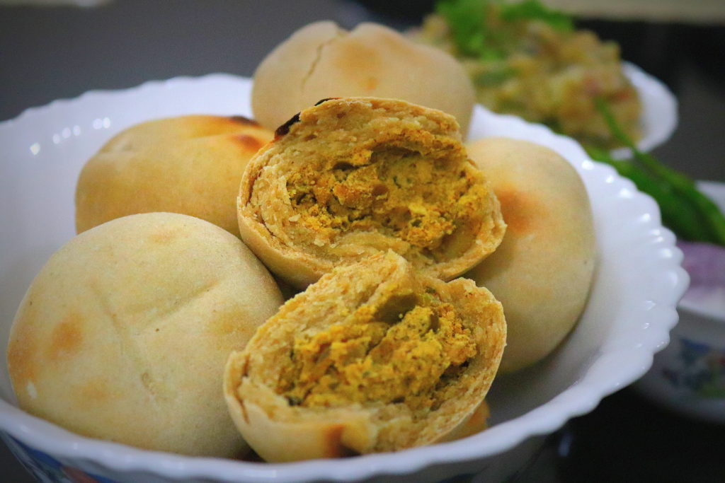 Litti Chokha Recipe in Hindi - Savory Tales